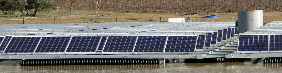 Floating Tracking Cooling Concentrator